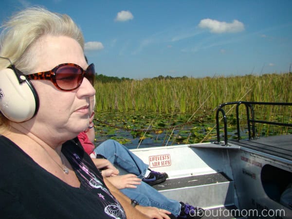 There are Many Ways to Discover Boating this Summer - About a Mom