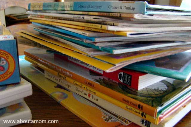 Giving the Gift of Books #Fuel4School - About a Mom