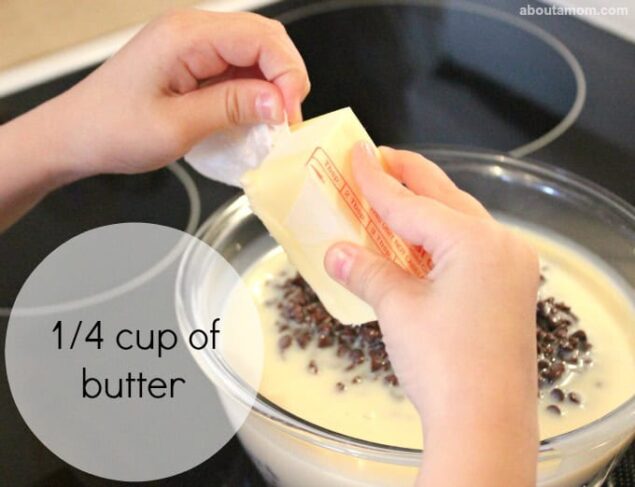 How to Make Fudge with Children - About a Mom