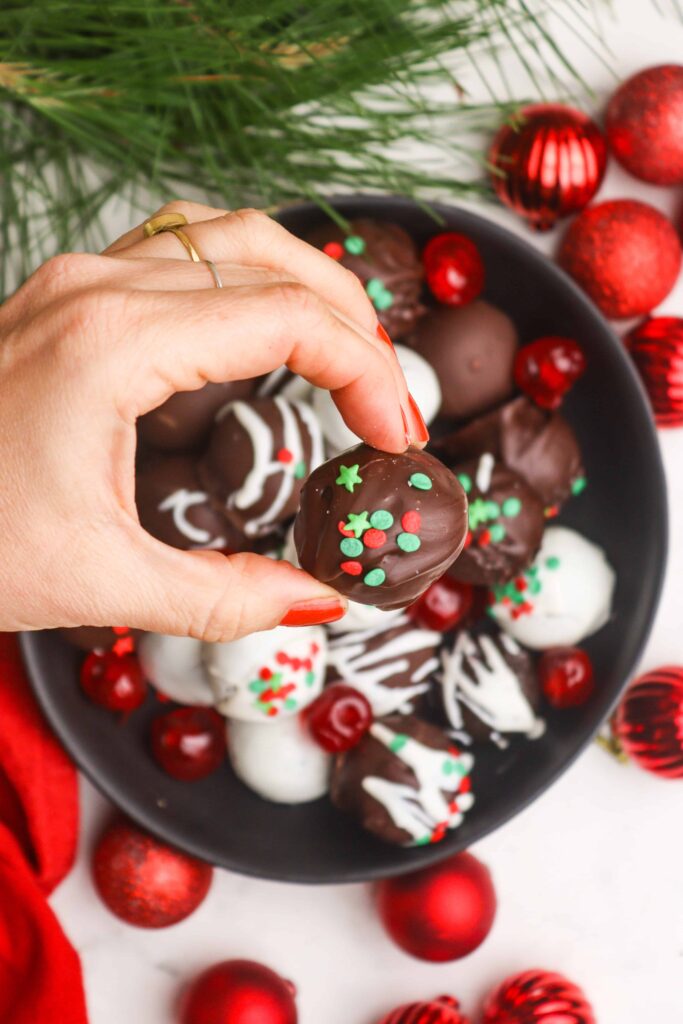 Easy Christmas Oreo Balls - About a Mom
