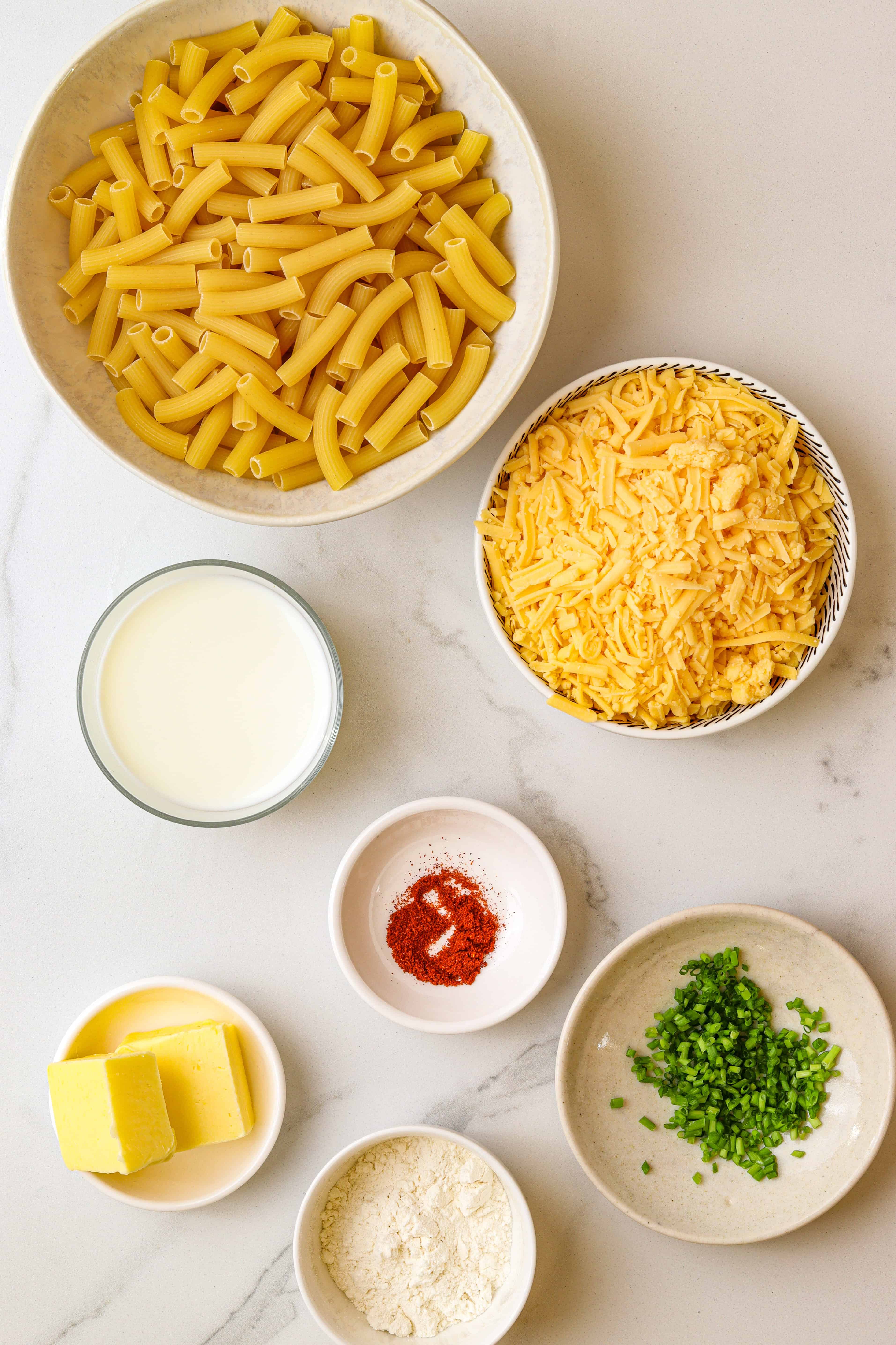 Mac and Cheese Cups (Macaroni Mini) - About a Mom