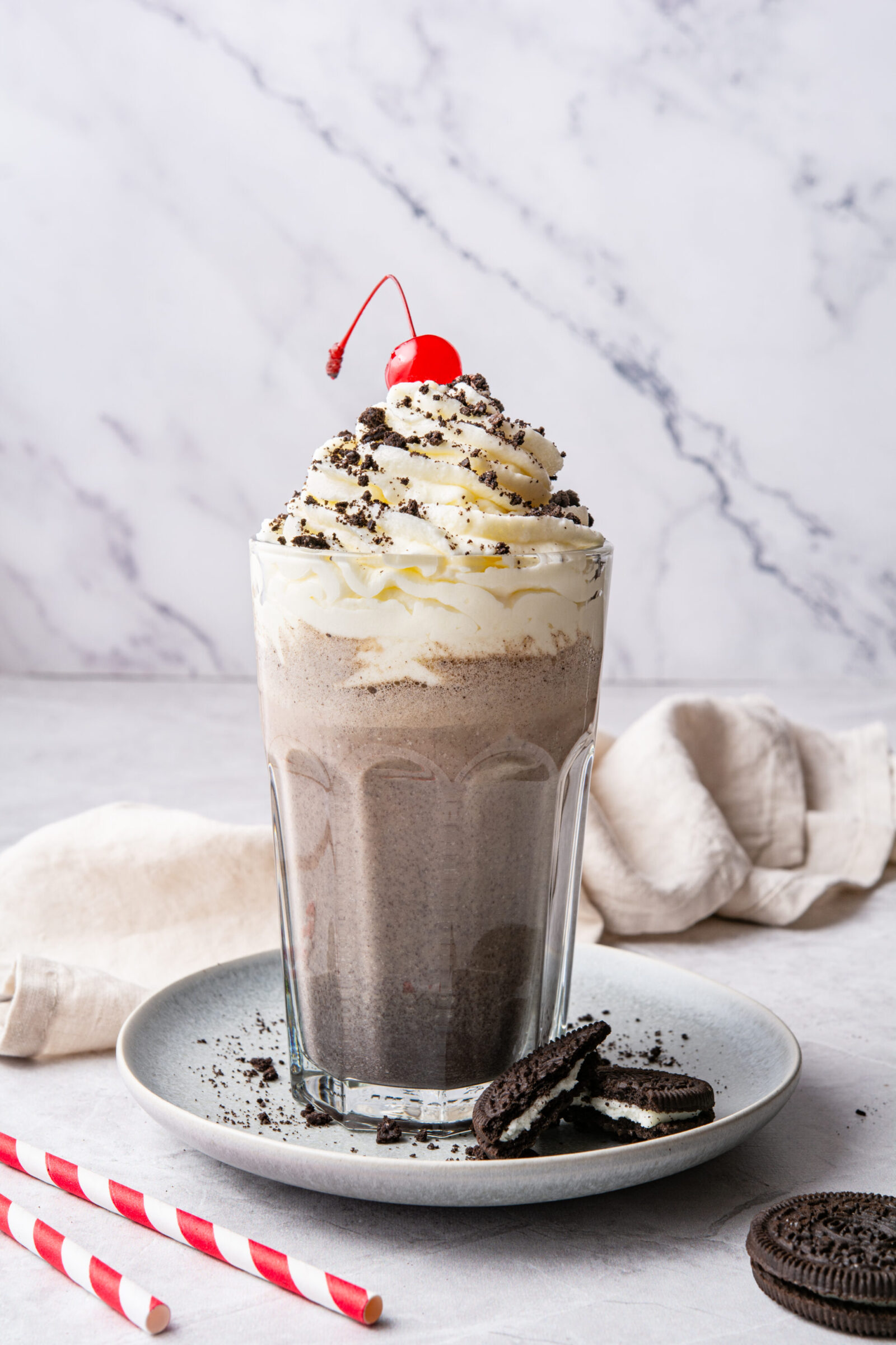 Cookies and cream milkshake - About a Mom