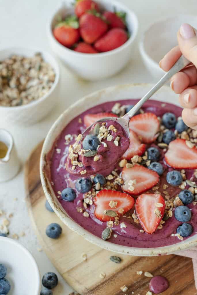 Açaí Bowl Recipe - About a Mom